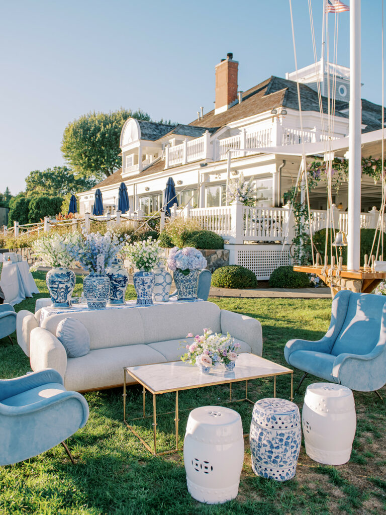 Custom Made Furniture and Décor for Events in Chicago, Illinois